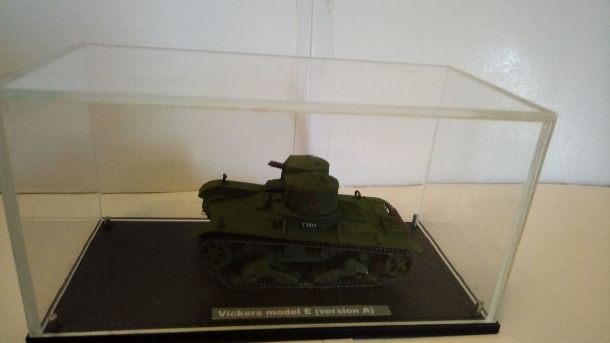 Британский танк Vickers model E (version A) в масштабе 1/72
